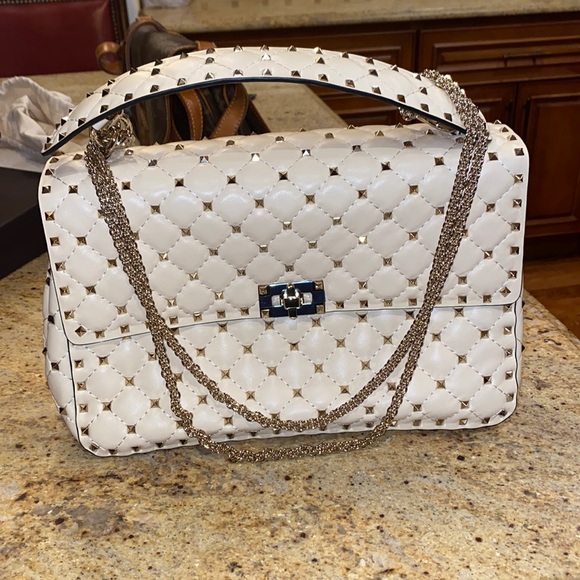 Valentino Garavani | Bags | Valentino Garavani Large Rockstud Spiked ...